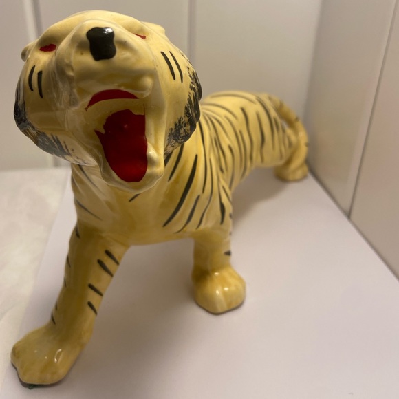 unbranded vintage | Accents | Vintage Mcm Tiger Ceramic Painted Yellow ...
